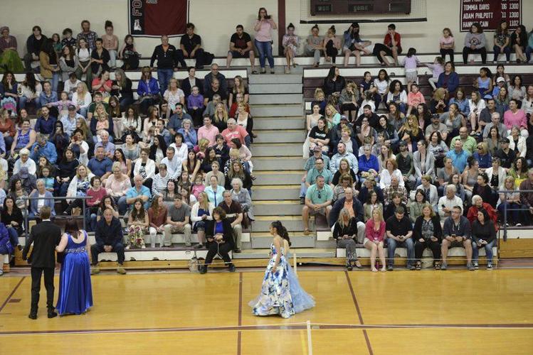 Gloucester students parade in prom finery | Local News ...