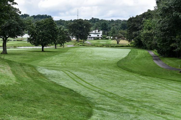 North Shore Dream 18, Hole No. 10: The par 4 tenth at Ferncroft Country ...