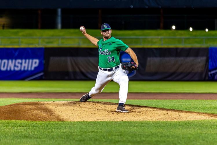 Endicott baseball advances to College World Series final for first time ...
