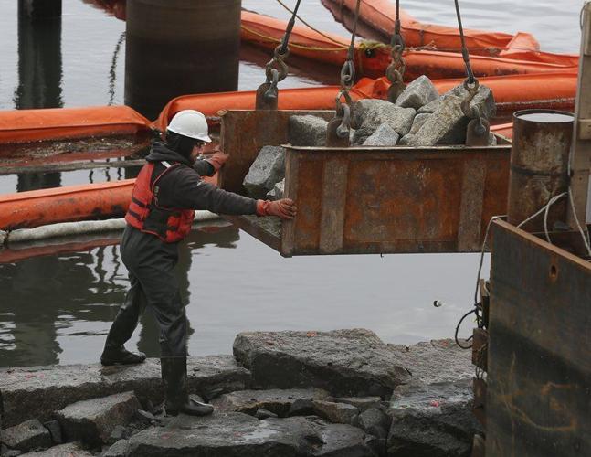 Powering through harbor cleanup | Local News | gloucestertimes.com