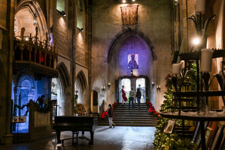Castle decks its halls for holidays | Local News | gloucestertimes.com