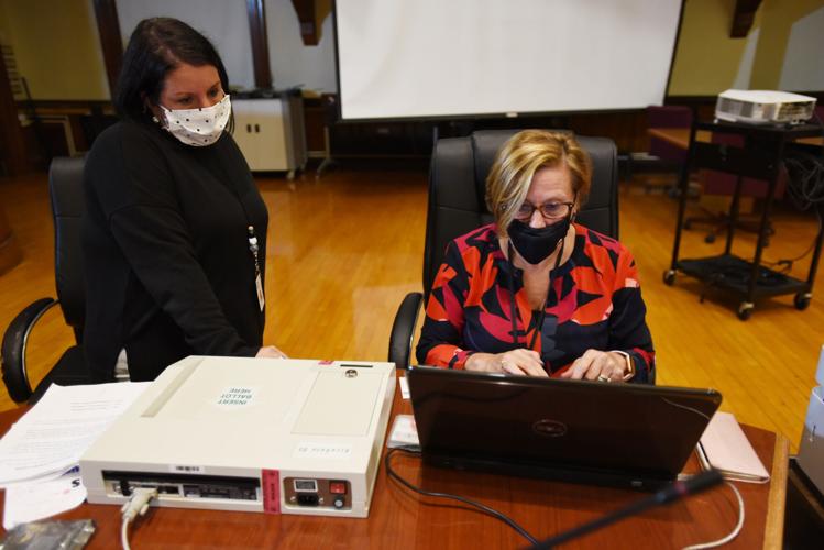 Verga, Romeo Theken top vote-getters in mayoral preliminary election ...