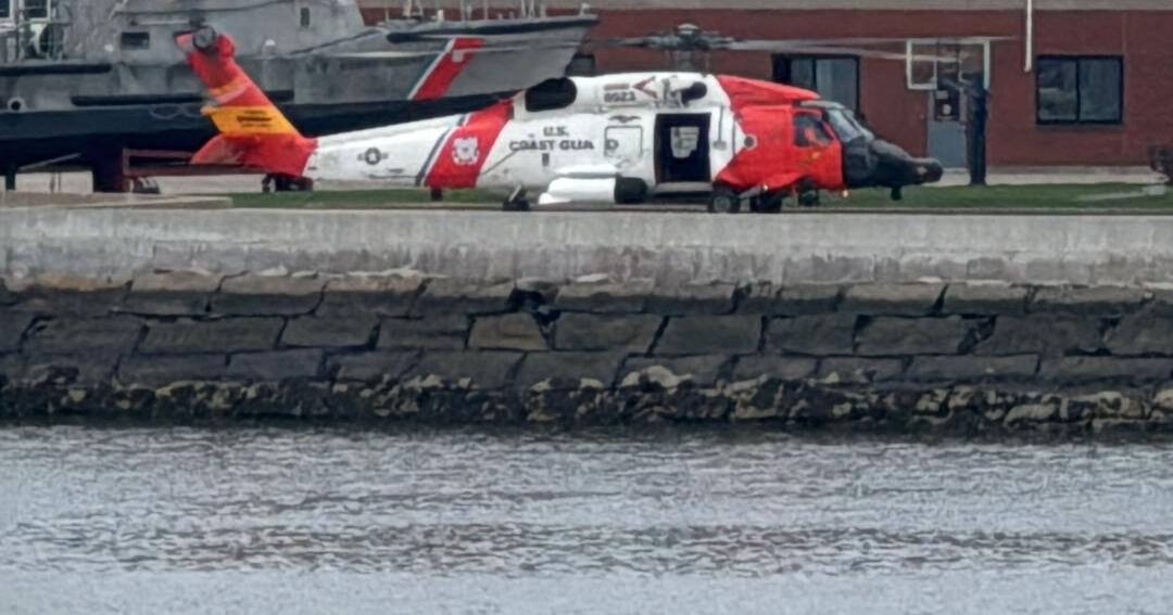 Coast Guard rescues 2 crew injured by snapped rope on scalloper ...