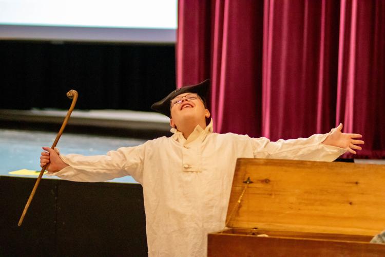 GHS students get snippet of upcoming Battle of Gloucester reenactment ...