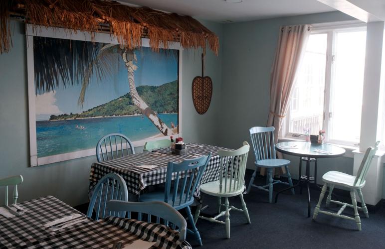 Hula Moon Café to say aloha | Local News | gloucestertimes.com