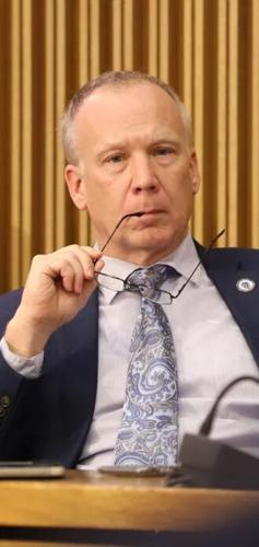 And then there were 4: Another Republican joins Tarr in state Senate ...