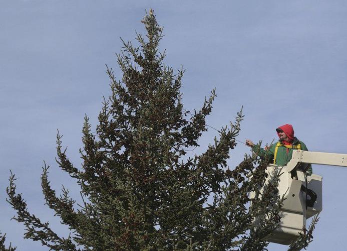 Santa Claus is coming to a town dock near you | Local News ...