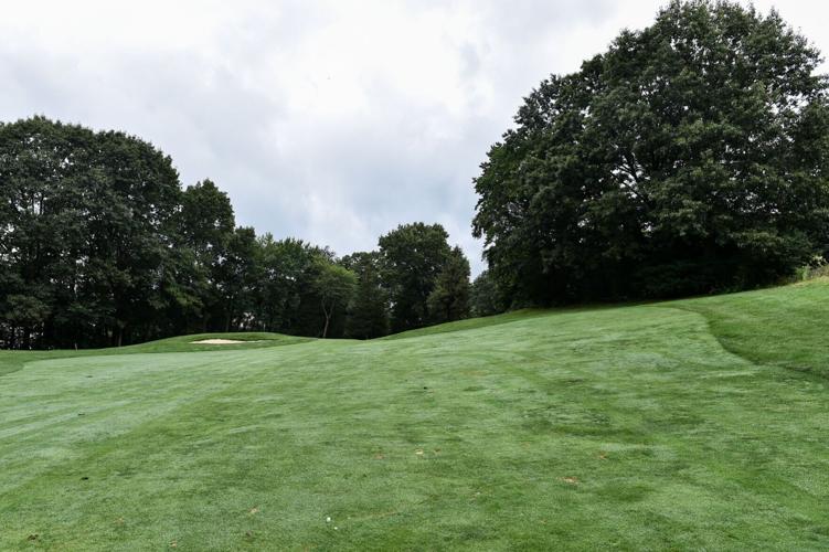 North Shore Dream 18, Hole No. 10: The par 4 tenth at Ferncroft Country ...