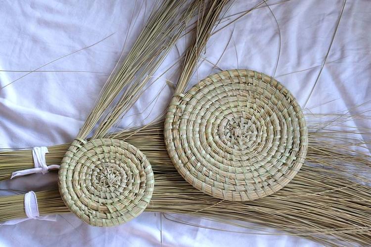 Weaving a tradition | Features | goldenislesmagazine.com