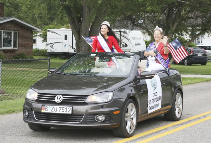 New Paris hosts Memorial Day parade, ceremony | | goshennews.com