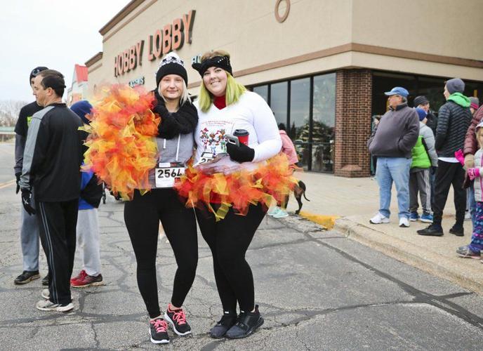 Record-breaking crowd races to the finish line during Turkey Stampede ...
