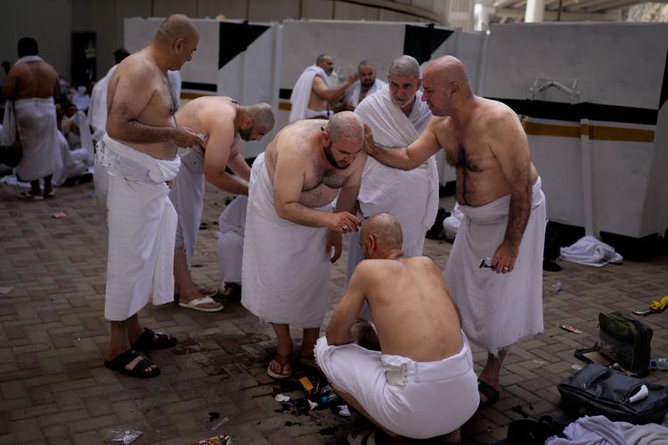 Muslim pilgrims perform Hajj rituals under intense heat as Eid al-Adha ...
