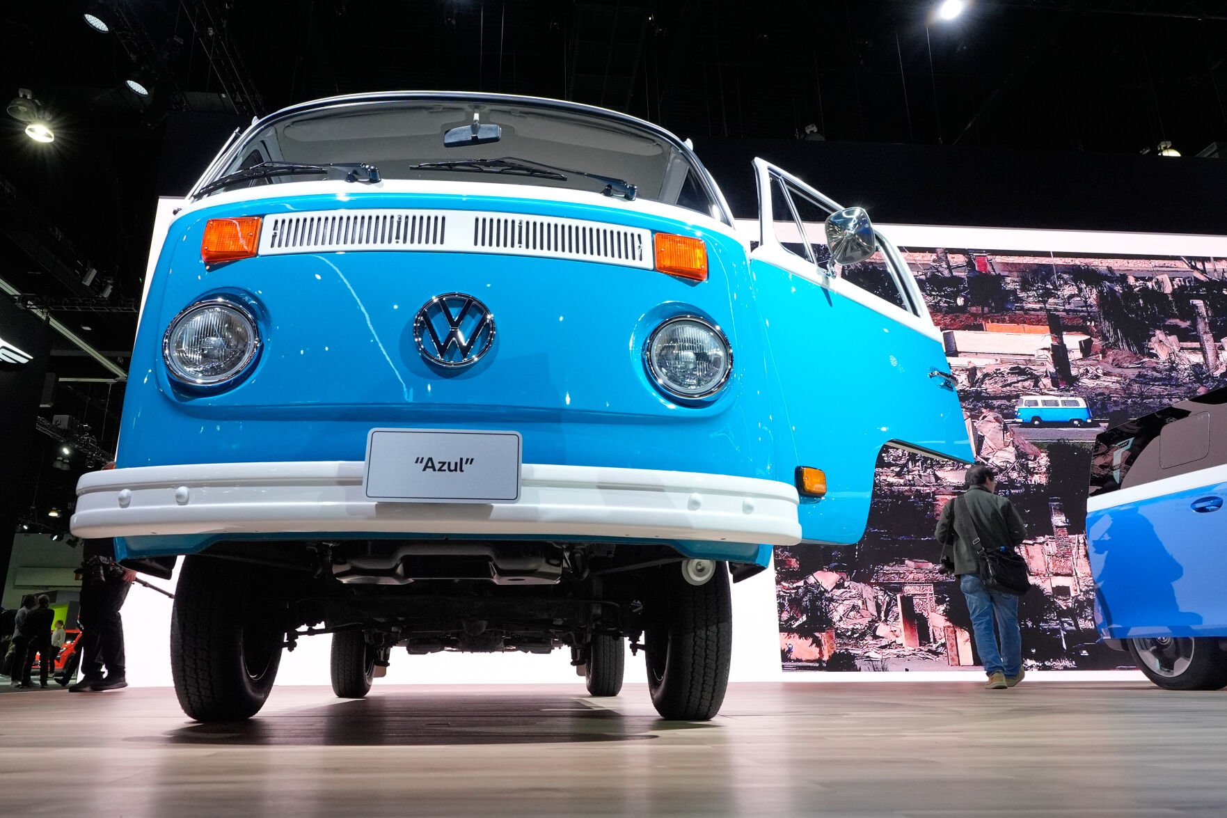 California Wildfire Blue Bus | National News | goshennews.com