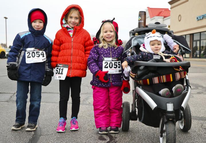 Turkey Stampede: Record-breaking crowd races to the finish line ...