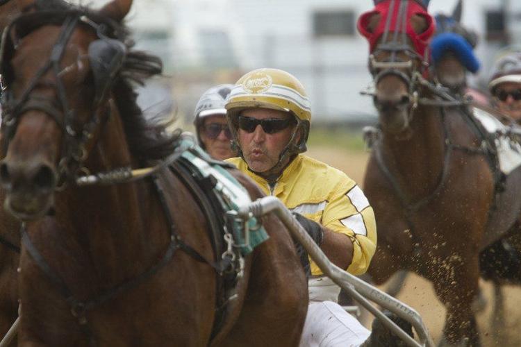 Eash has career day to open fair racing | Sports | goshennews.com