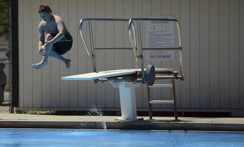 A COOL DUNK: Children,adults enjoying Shanklin Pool | Lifestyles ...