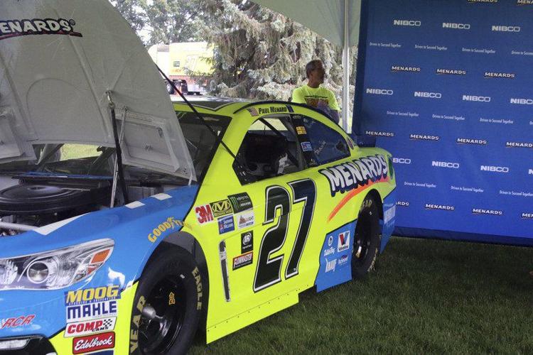 NASCAR driver Menard stops in Elkhart | Local Sports | goshennews.com