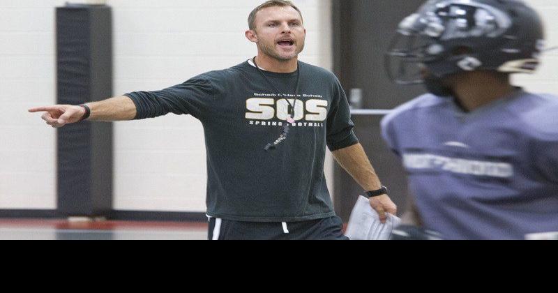 PREP FOOTBALL: Nate Andrews, son of legendary coach, forges own path at ...