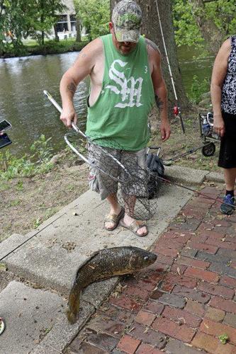 Festival reels fishing enthusiasts into downtown Elkhart | Local News ...