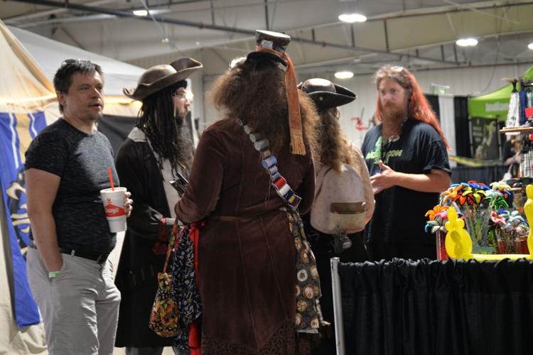 Hall of Heroes continues to bring crowd for weekend of comics, cosplay ...