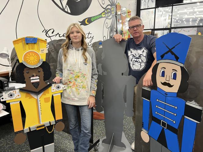 Nappanee Art Center preparing for holiday season display | News ...