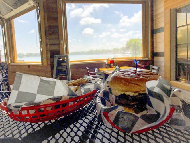 DINING A LA KING: Flippin' Cow owner constructs year-round patio ...