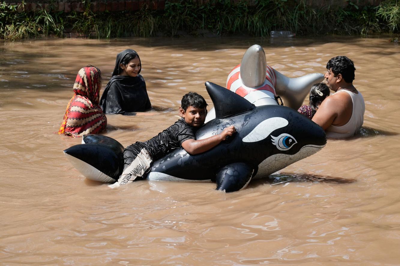 Pakistan Extreme Weather Heat | National News | goshennews.com