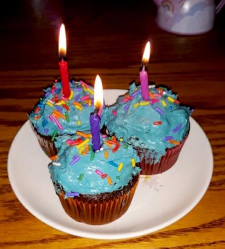 LOVINA EICHER: Eicher family celebrates Jennifer’s third birthday ... LOVINA EICHER: Eicher family celebrates Jennifer’s third birthday ...
