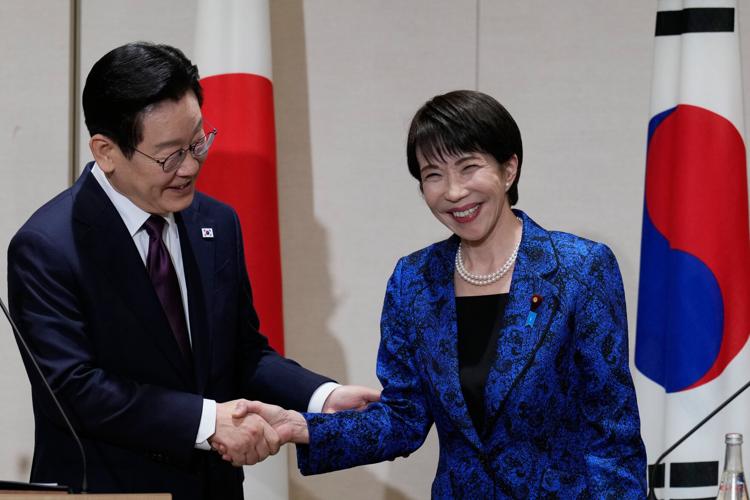 Leaders of South Korea and Japan agree to improve cooperation ...