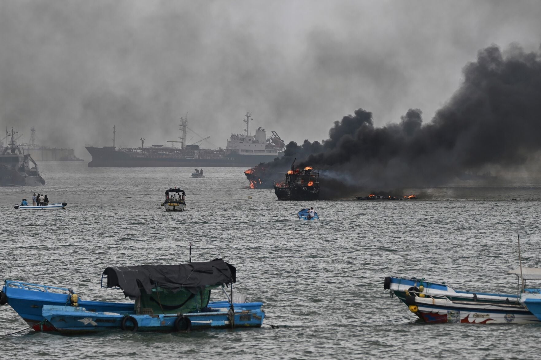 Ecuador Boats Fire | National News | goshennews.com