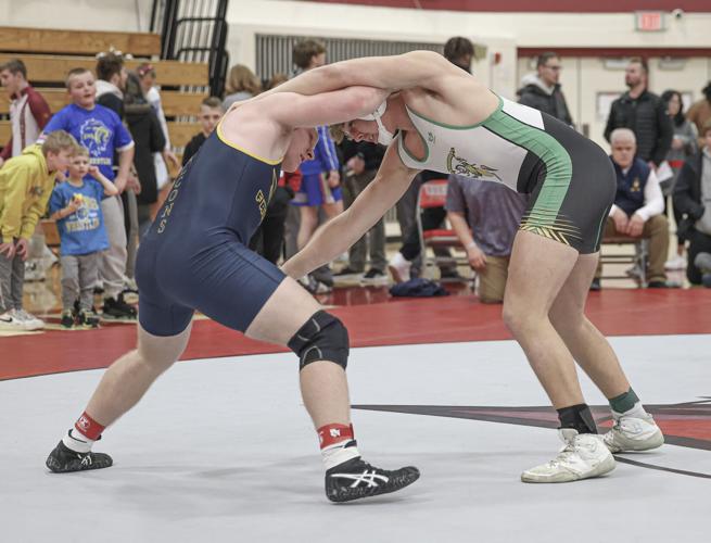 PREP WRESTLING: Elkhart second at regional; many from area advance to ...