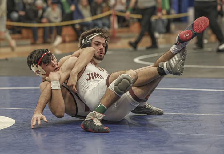 PREP WRESTLING: Elkhart wins second-straight sectional championship ...