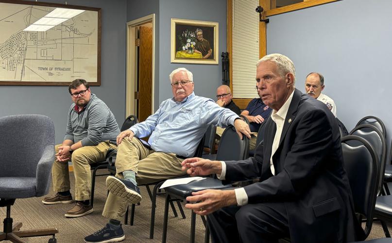 Rep. Abbott promotes CAP grant to Syracuse council | News | goshennews.com