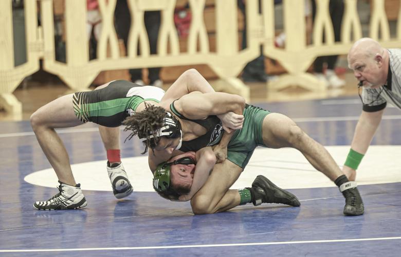 PREP WRESTLING: Elkhart wins second-straight sectional championship ...