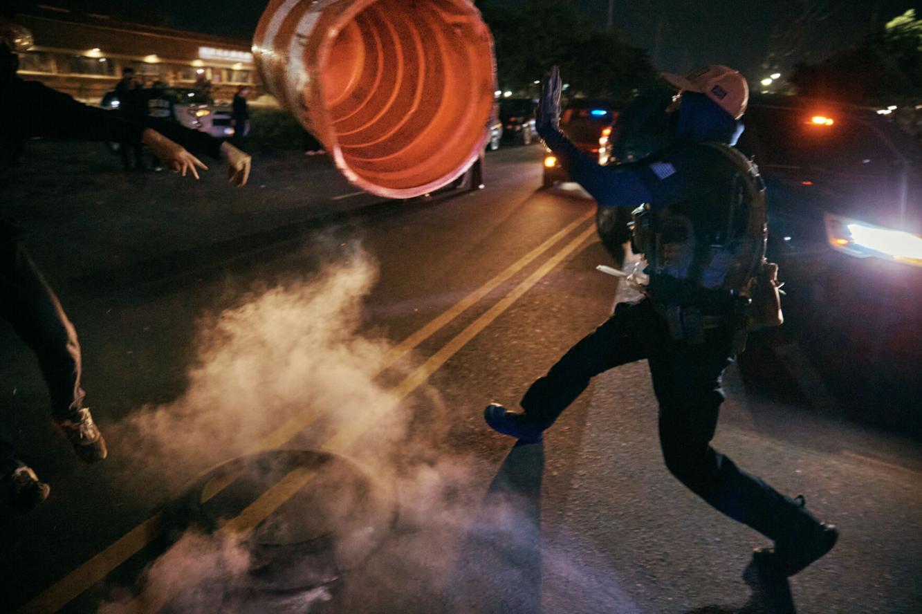 Photos show protestors and ICE agents clashing outside a New Jersey ...