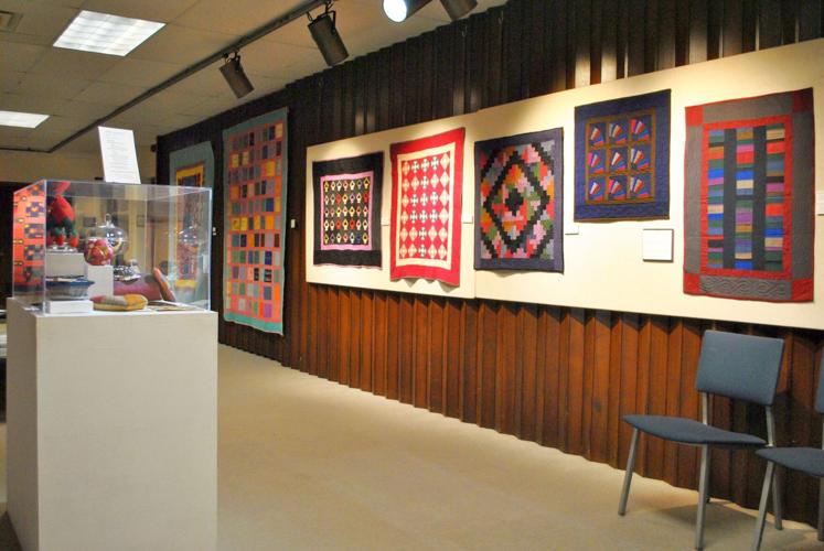 Amish quilt exhibition at Goshen College documents genre's history ...