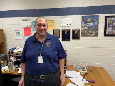 PREP ATHLETICS: Fairfield AD Hofer retiring at end of school year ...