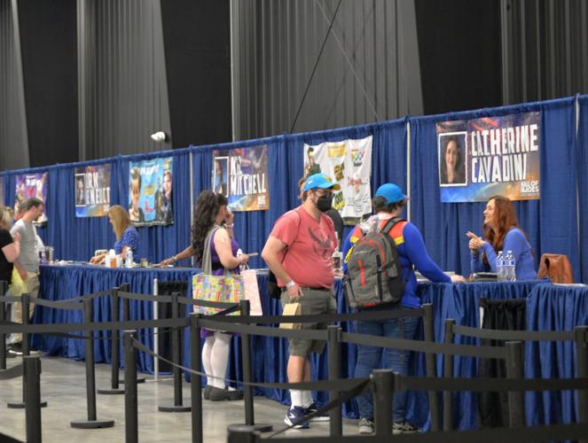 Hall of Heroes continues to bring crowd for weekend of comics, cosplay ...