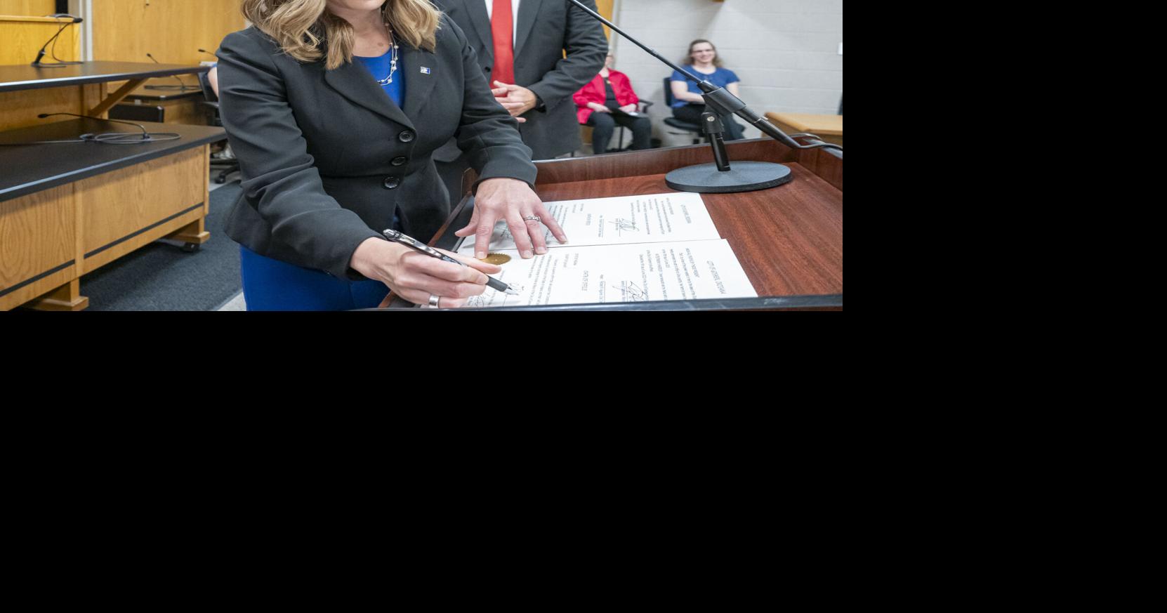 Leichty breaks glass ceiling as Goshen's first female mayor | Across ...