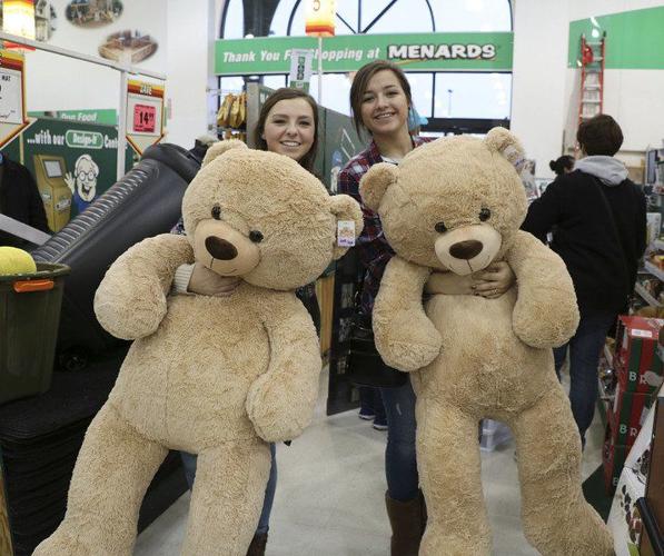 Goshen stores filled on Black Friday | News | goshennews.com