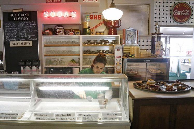 WITH VIDEO: South Side Soda Shop owners celebrate 30 years of grilling ...