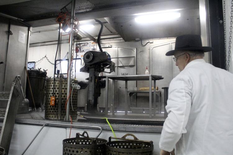 Volunteers gather in Goshen to can meat | News | goshennews.com