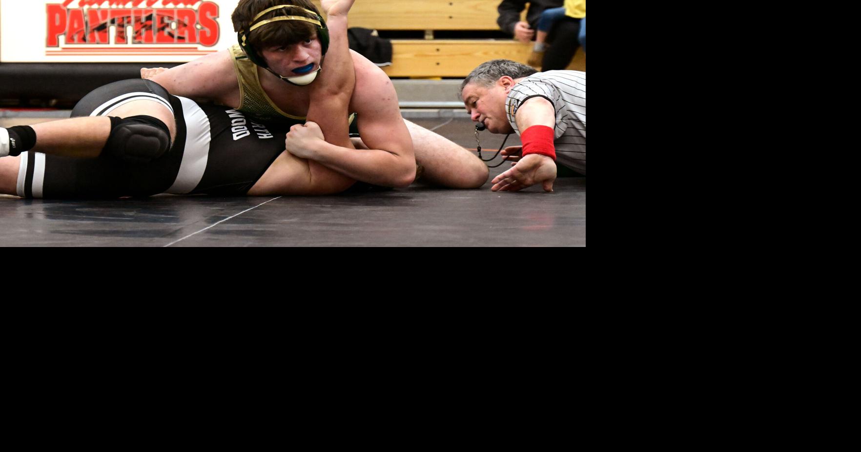 PREP WRESTLING: Warriors hold off Panthers to remain unbeaten in NLC ...