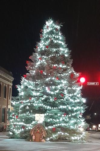 Wakarusa to light up Christmas tree tonight | News | goshennews.com