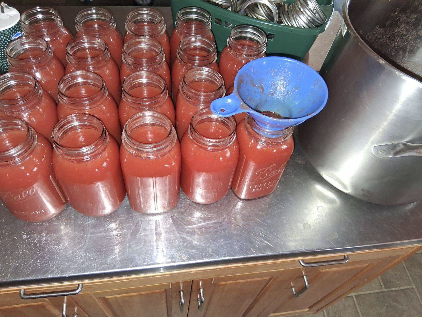 LOVINA'S AMISH KITCHEN: Lovina’s family grills 1,000 pounds of chicken ...