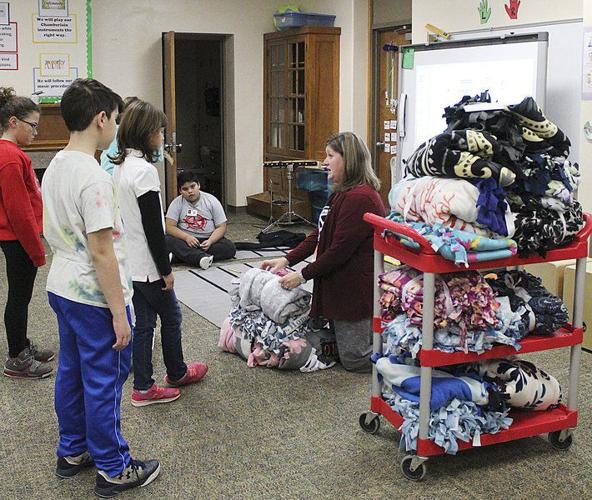 Chamberlain students create handmade blankets | Local News | goshennews.com
