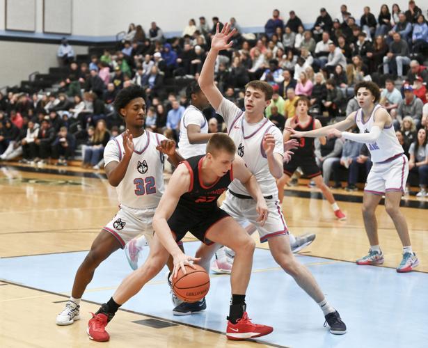 PREP BOYS BASKETBALL: Raasch’s career-high falls short of overcoming ...