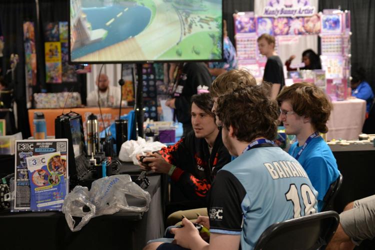 Hall of Heroes continues to bring crowd for weekend of comics, cosplay ...