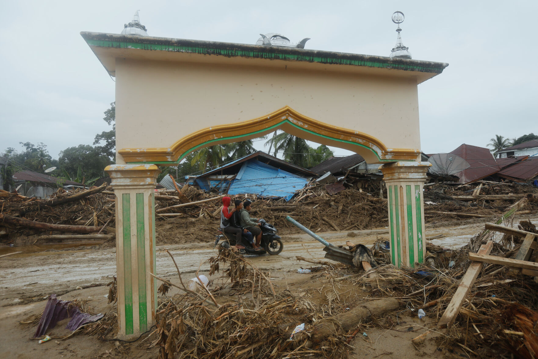 Indonesia Extreme Weather Asia Flooding | National News | goshennews.com