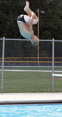 A traditional summer splash at Shanklin Pool | News | goshennews.com